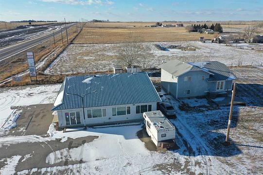 Commercial Space | 2 1 Street, Purple Springs, AB | Spacelist